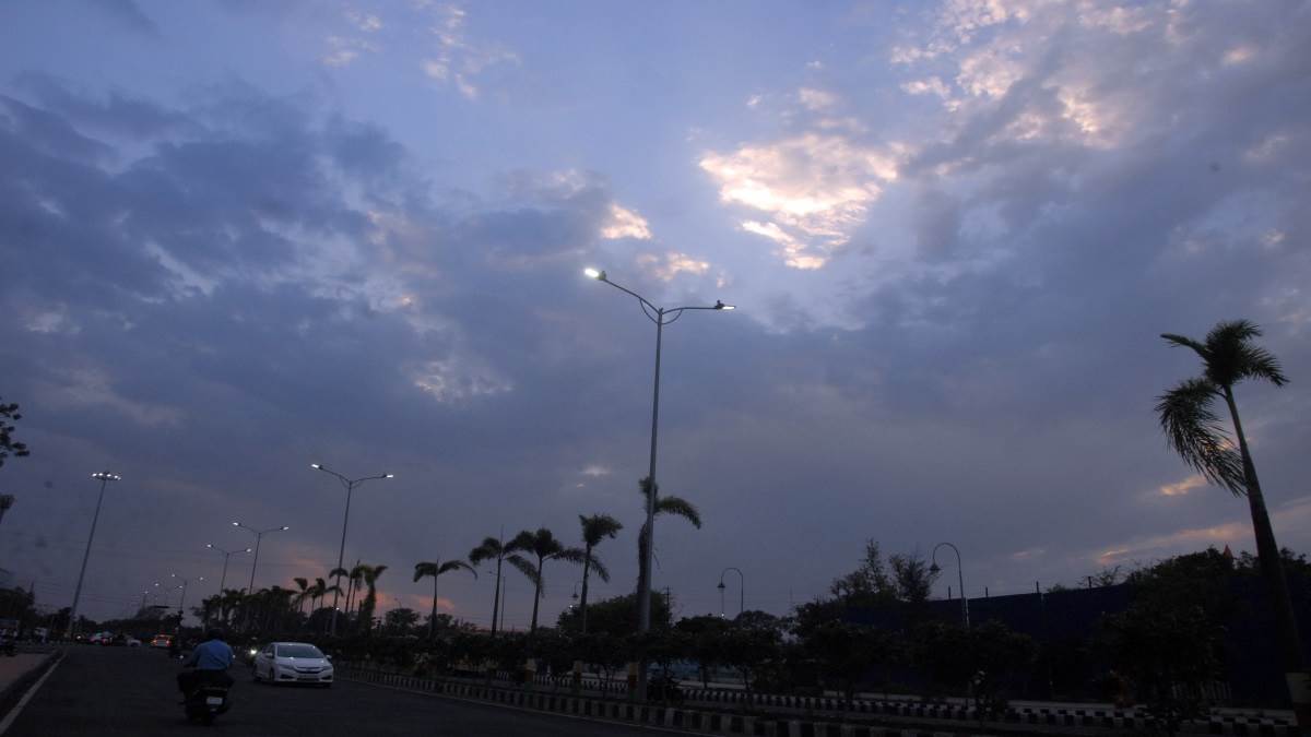 MP Weather Update: मध्य प्रदेश में तपिश बरकरार, राजधानी में रात का पारा ...