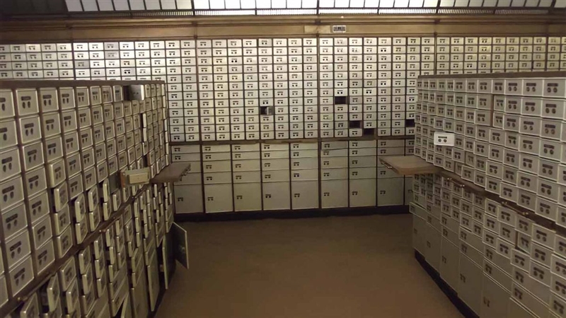 SBI ने बैंक लॉकर्स के नियम में किया बदलाव जान लें अब कितना देना होगा ...