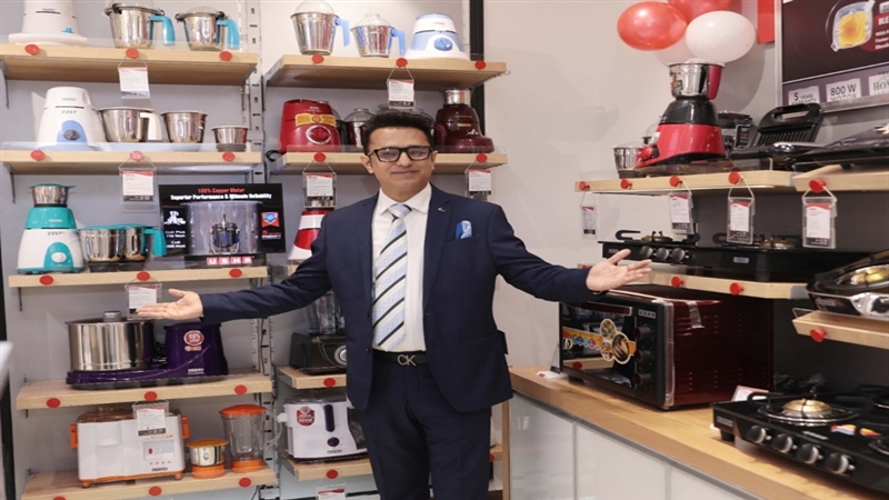 ऊषा कंपनी की नई स्टोर इंदौर में लॉन्च इसके साथ बढ़ेगा कंपनी का एमपी में ...