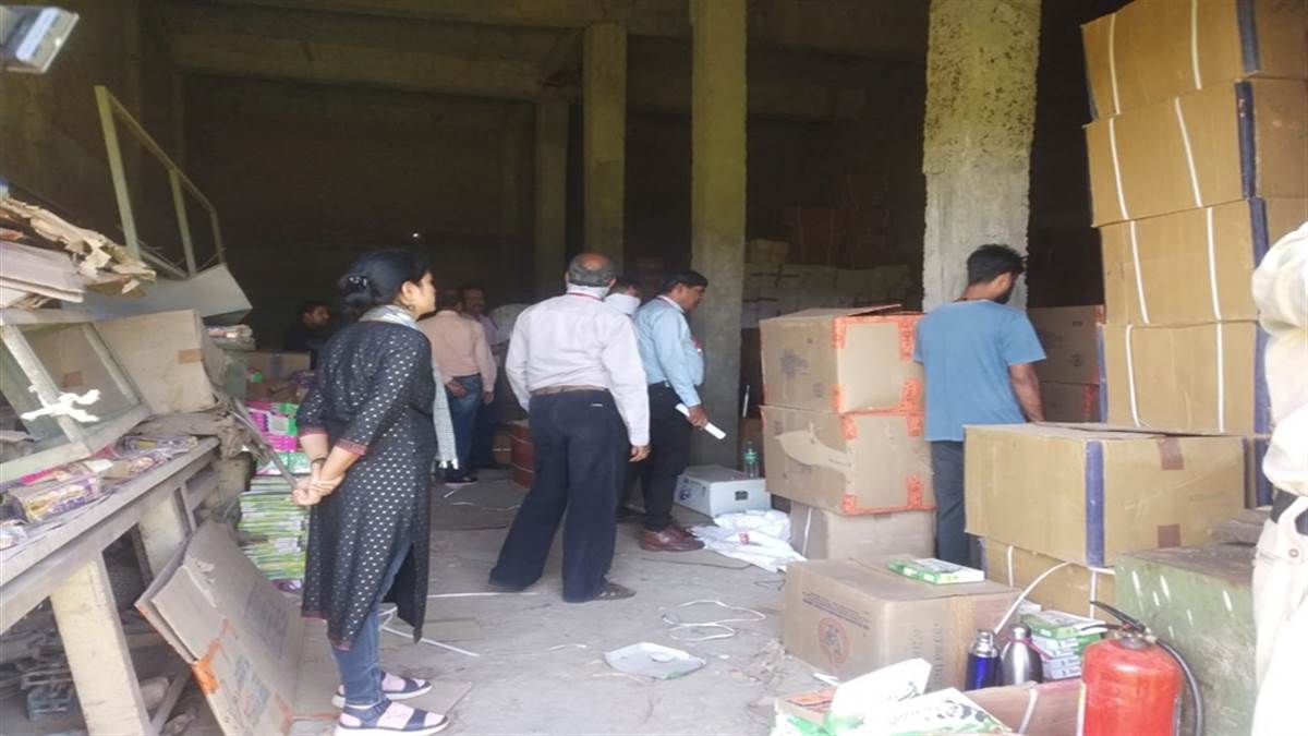 Katni News : जीएसटी की जांच में सामने आया एक और गोदाम - Katni GST ... Katni News : जीएसटी की जांच में सामने आया एक और गोदाम - Katni GST ...