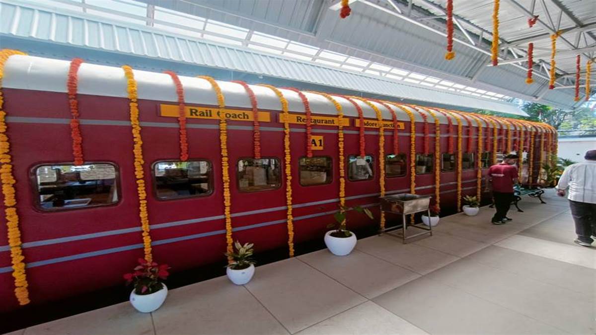 Rail Coach Restaurant: इंदौर के लोग अब ले सकेंगे रेल कोच रेस्टारेंट में ...