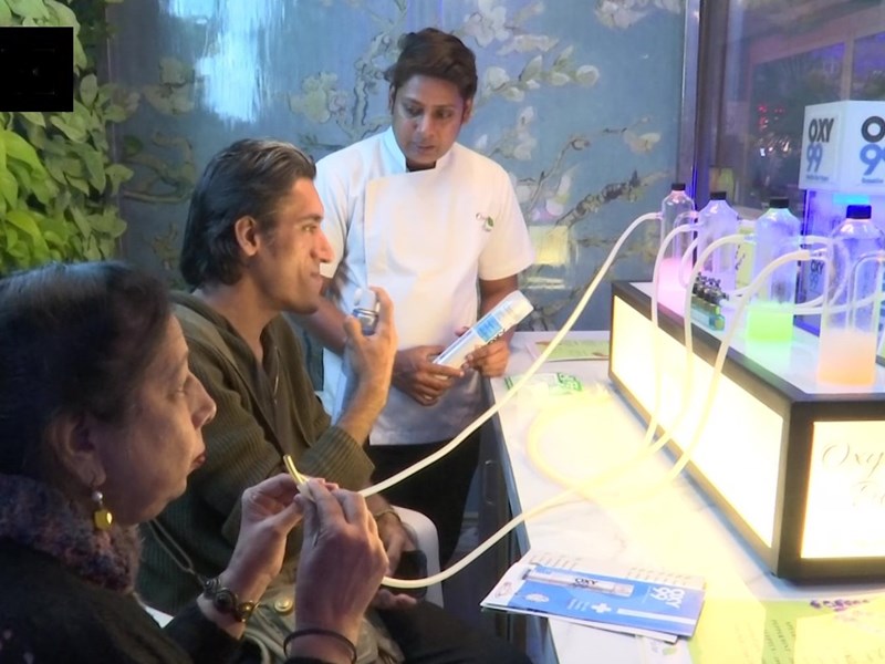 Delhi Oxygen Bar: दिल्ली में बिकने लगी शुद्ध हवा, 7 फ्लेवर्स में Pure ...