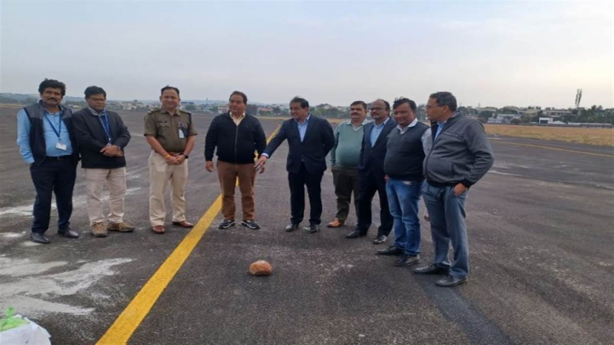 Bhopal News: राजा भोज एयरपोर्ट का रन-वे टर्नपैड चौड़ा हुआ, अब बोइंग 777 ...