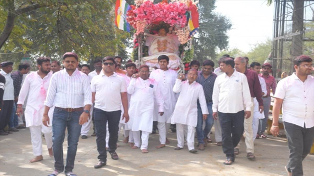 Ujjain News : बड़नगर में 29 वर्षीय साध्‍वी जयती जैन का संथारा के बाद ...