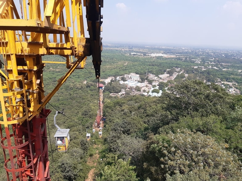 Maihar Ropeway: मैहर के त्रिकूट पर्वत पर 45 मिनट तक हवा में झूलते रहे ...