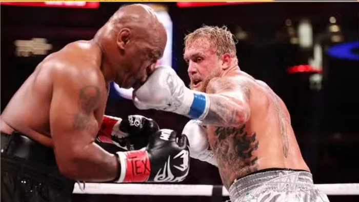 Mike Tyson vs Jake Paul Boxing Match Result: 4 पॉइंट से हारे 58 वर्षीय ...