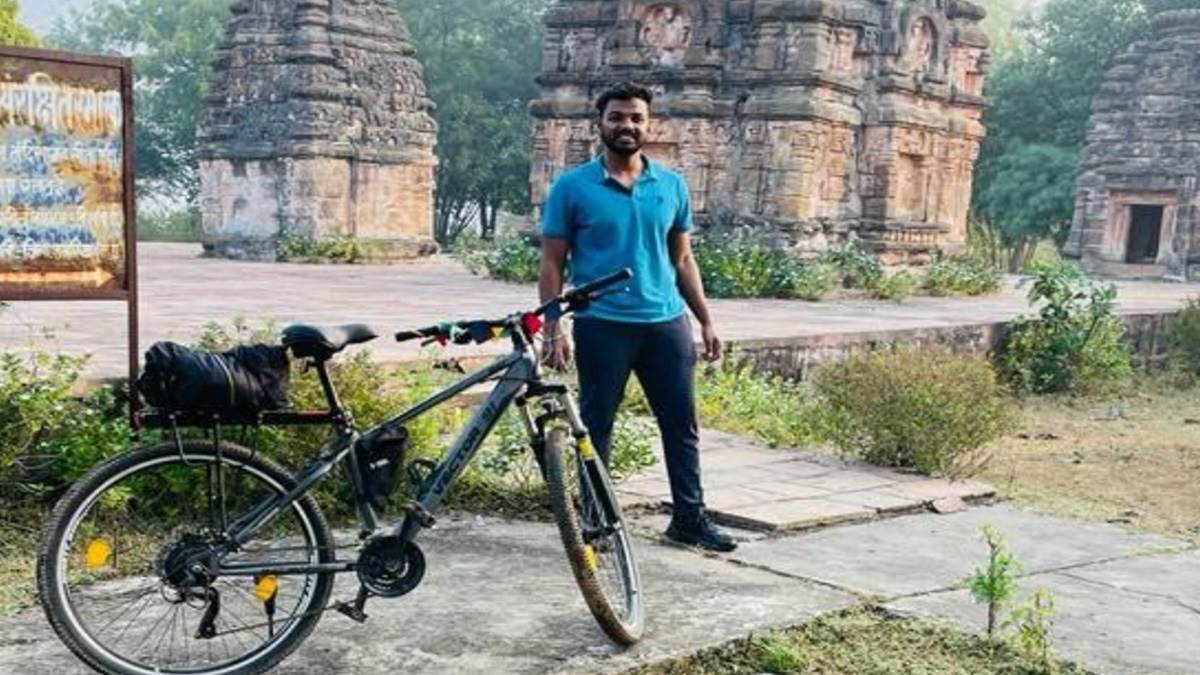 Shahdol To Ayodhya : शहडोल के नमन राजपूत अपनी साइकिल से निकल पड़े ...
