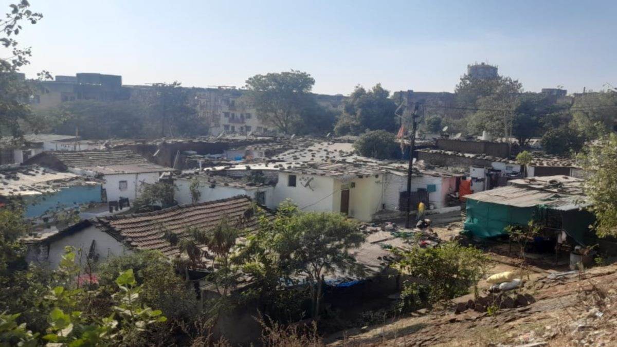 Bhopal News: शबरी नगर में दिए 1376 पक्के मकान, फिर भी तान दीं डेढ़ सौ ...
