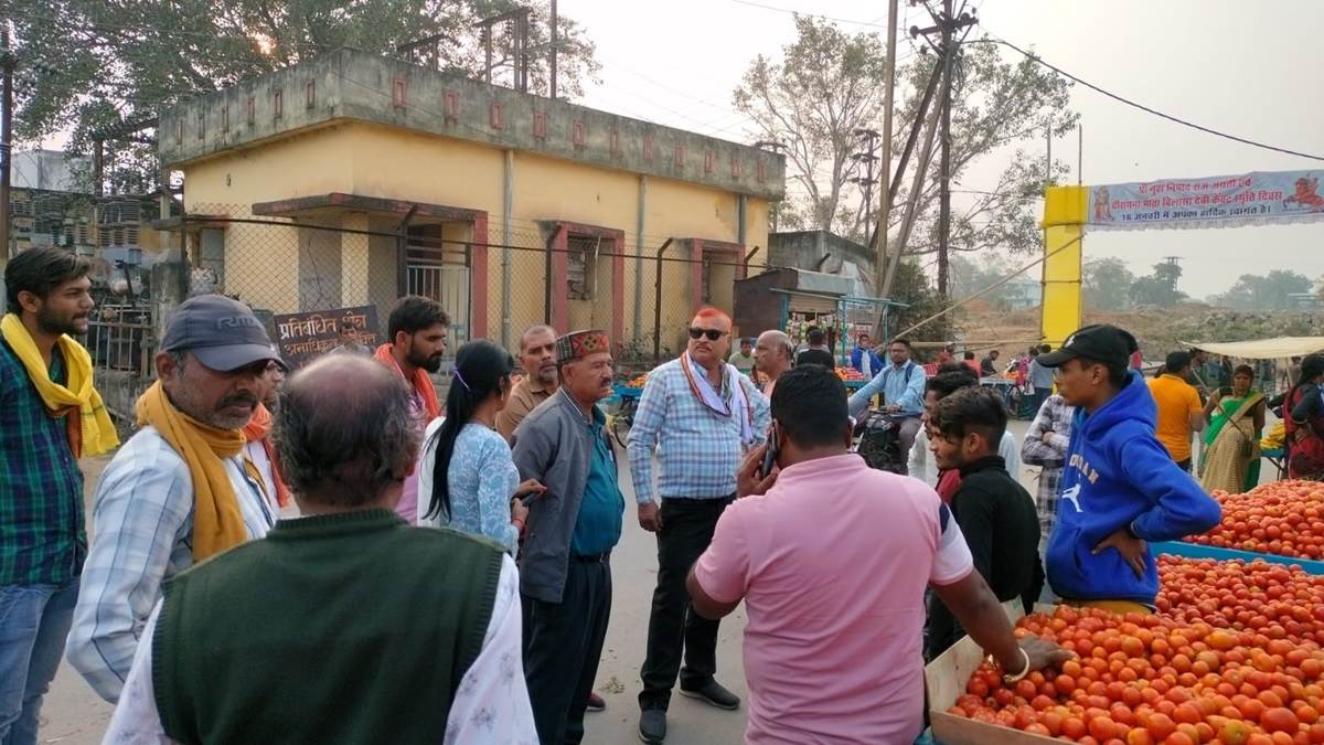 Bilaspur News: शनिचरी रपटा पर ठेला लगाने वाले खदेड़े गए, दी गई अंतिम ...