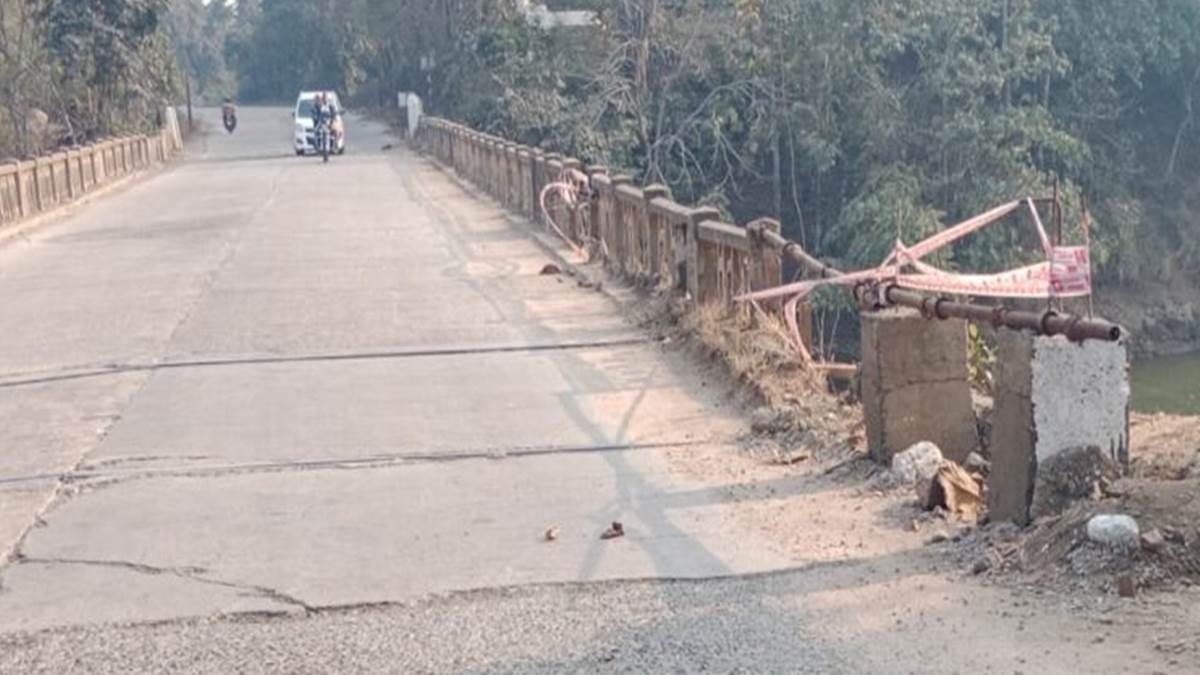 Mandla News : 14 मार्च तक बबैहा पुल पर भारी वाहनों का आवागमन रहेगा ...