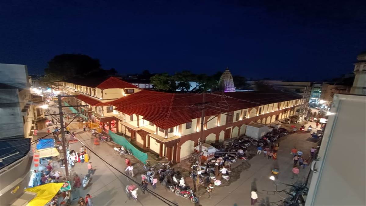 Janmashtami 2022: जन्माष्टमी से पूर्व दिखने लगी इंदौर के ऐतिहासिक गोपाल ...