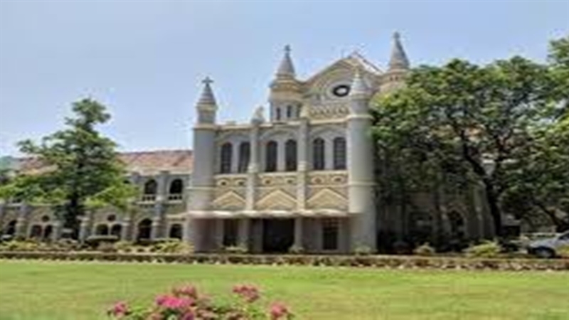 MP High Court News : जबलपुर में एक बार फिर से अवैध धर्म-स्थलों पर होगी ...