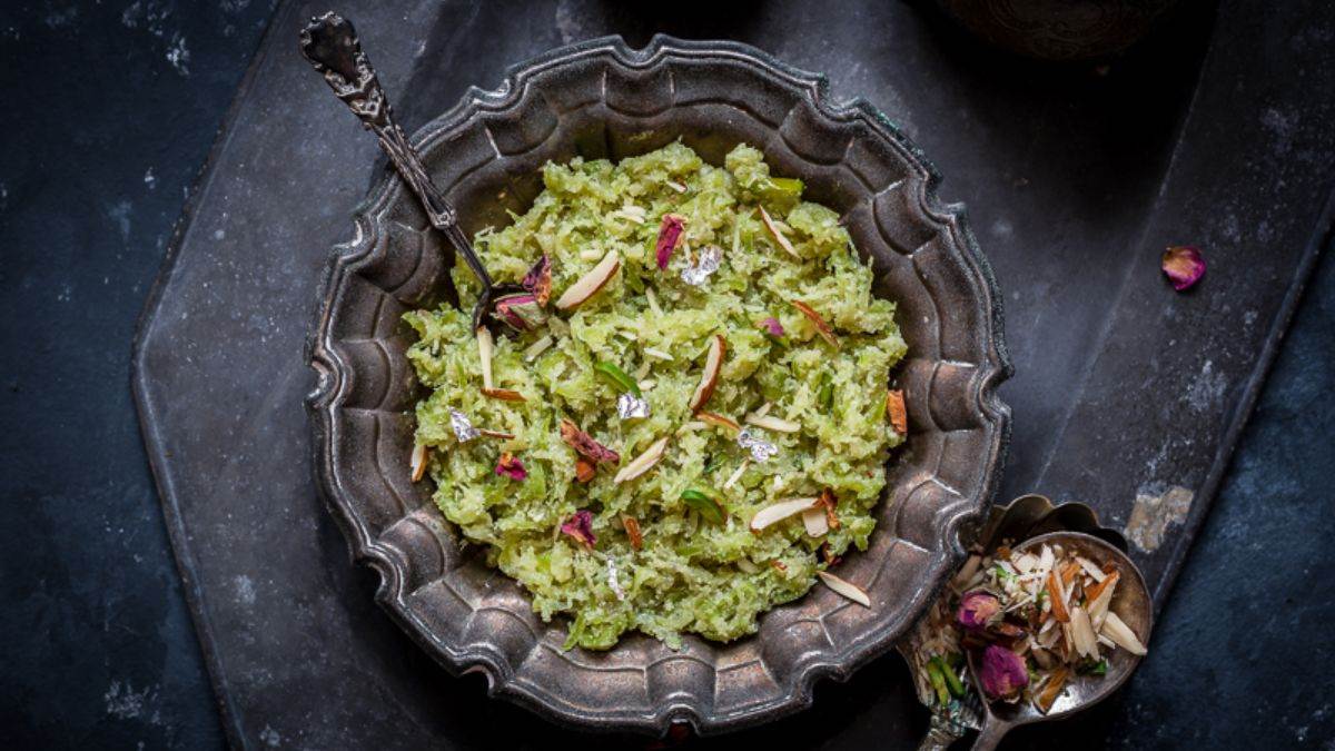 Lauki Ka Halwa: सोमवार व्रत में आजमाएं लौकी की ये स्वादिष्ट रेसिपी ... Lauki Ka Halwa: सोमवार व्रत में आजमाएं लौकी की ये स्वादिष्ट रेसिपी ...