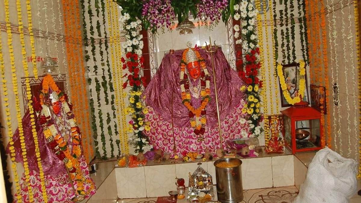 Navratri 2023: धार जिले के सिंघाना में मां हरसिद्धि तीन स्वरूप में देती ...