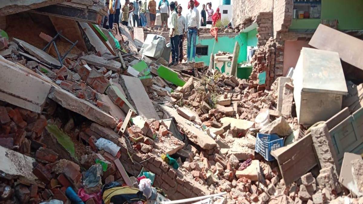 Morena Pataka Factory Blast: मुरैना में पटाखा फैक्ट्री और गोदाम में ...