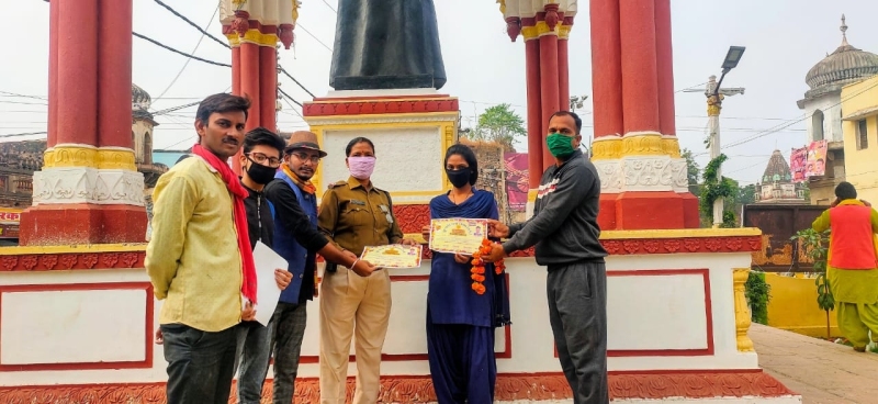 लक्ष्मीबाई की जयंती पर शहर में किया नारी शक्ति का सम्मान - Datia new