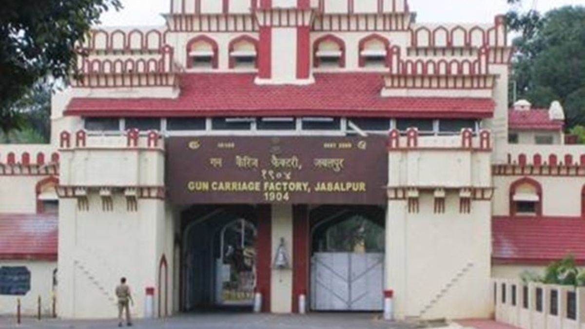 Gun Carriage Factory Jabalpur: नौसेना के कवच सिस्टम के लिए स्पेयर ...