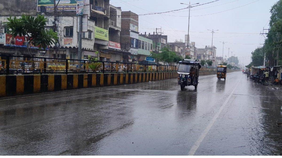 Bhind News: रविवार दोपहर आधे घंटे शहर में हुई बारिश, कई इलाकों में पानी ...