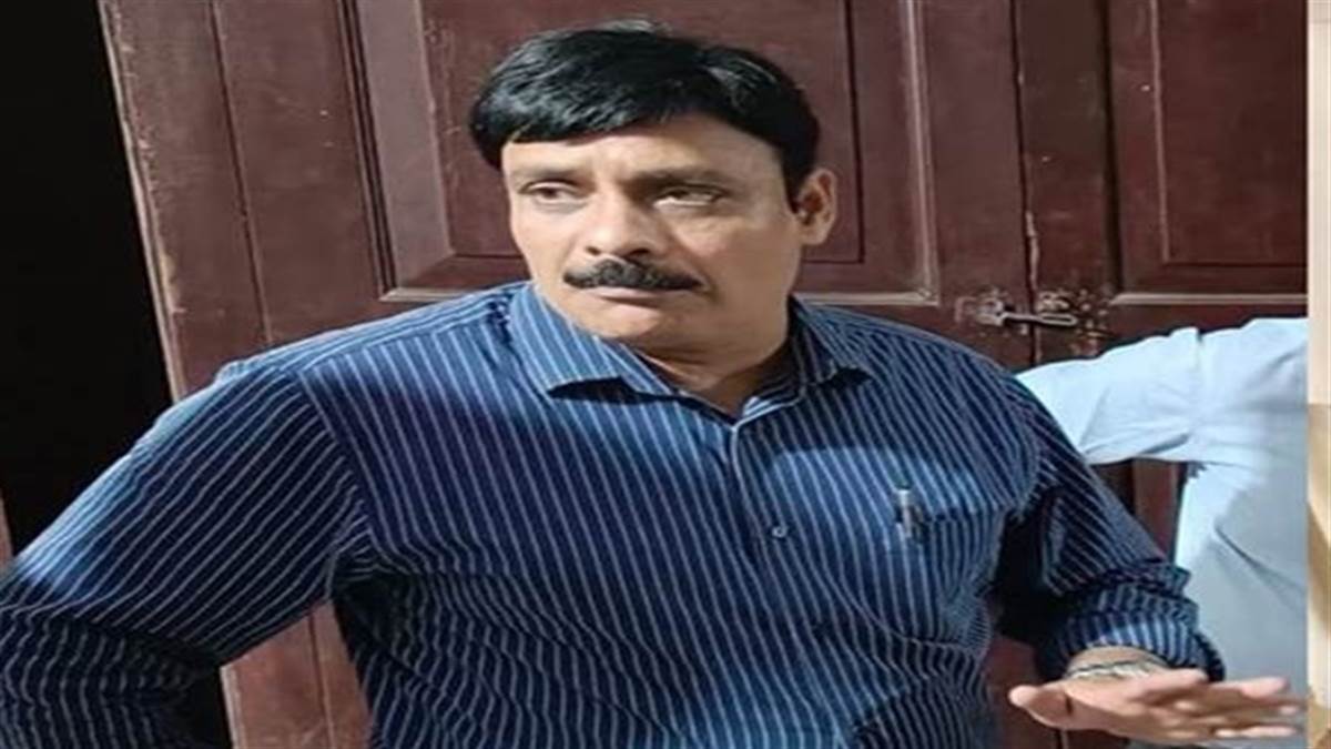 MP News: जिस आइएएस को मुख्यमंत्री ने हटाया, उसके खिलाफ जीएडी नहीं दे ...