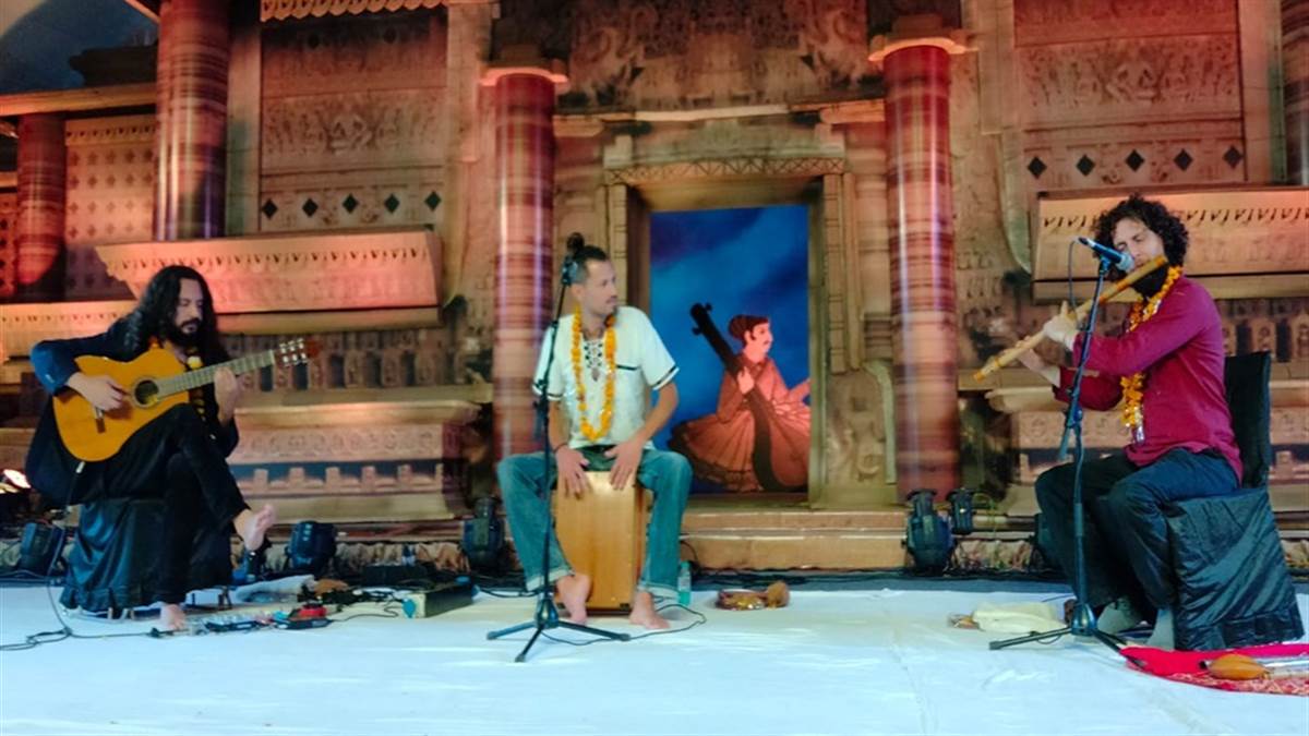 Tansen Celebration 2022: चिली के कलाकारों ने पाश्चात्य मुरली से दी सुर ...