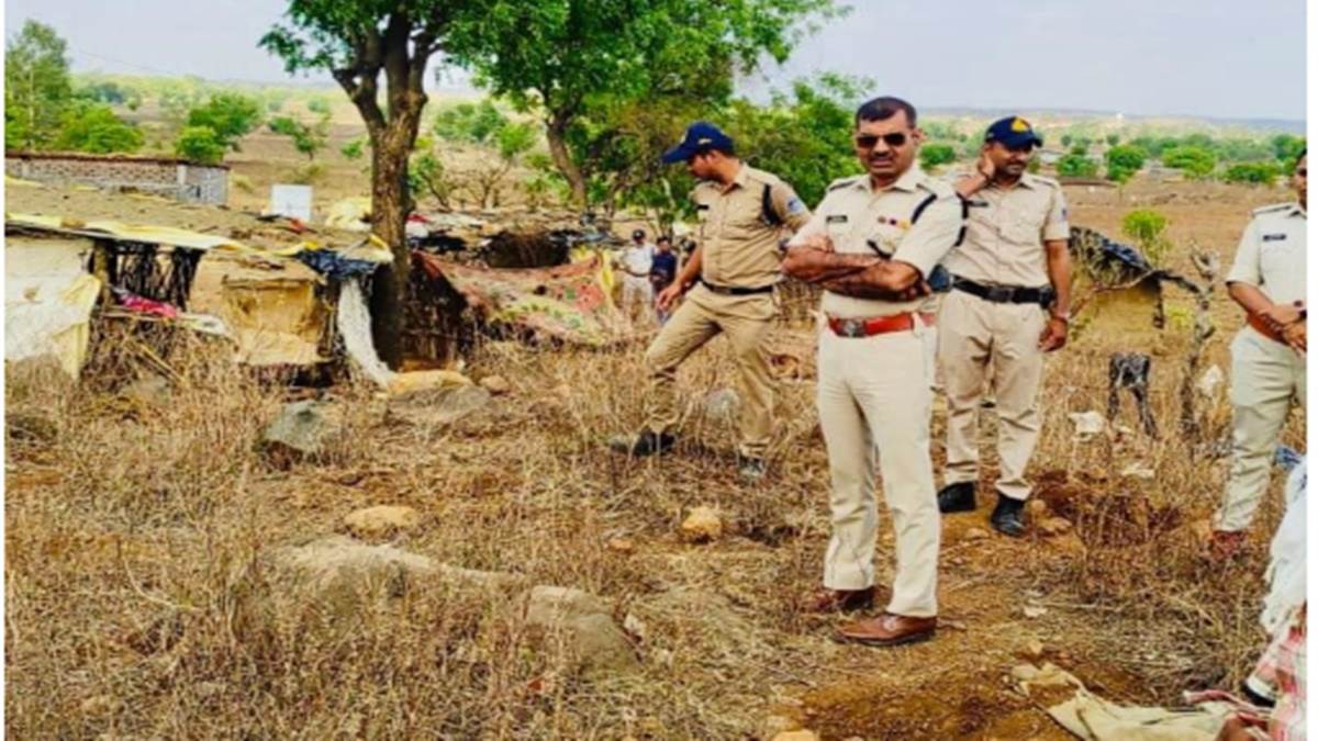 Khargone Crime News: सिगनुर के बाद अब गारी में अवैध हथियार की फैक्ट्री ...