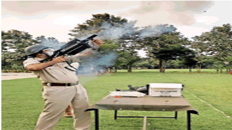 Gwalior RPF News: पहली बार अश्रु गैस हथियार से लैस होगी आरपीएफ निपटेगी ...