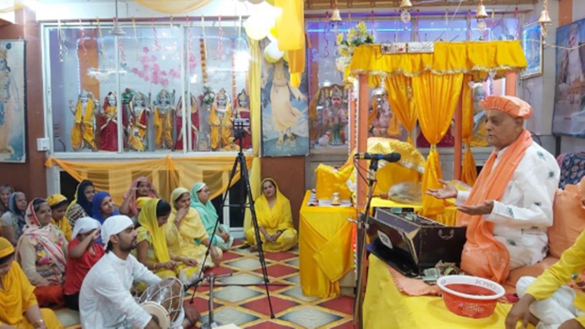 Madhya Pradesh News: भोपाल में बैरागढ़ के पांच सिंधी दरबारों ने अपनाई ...