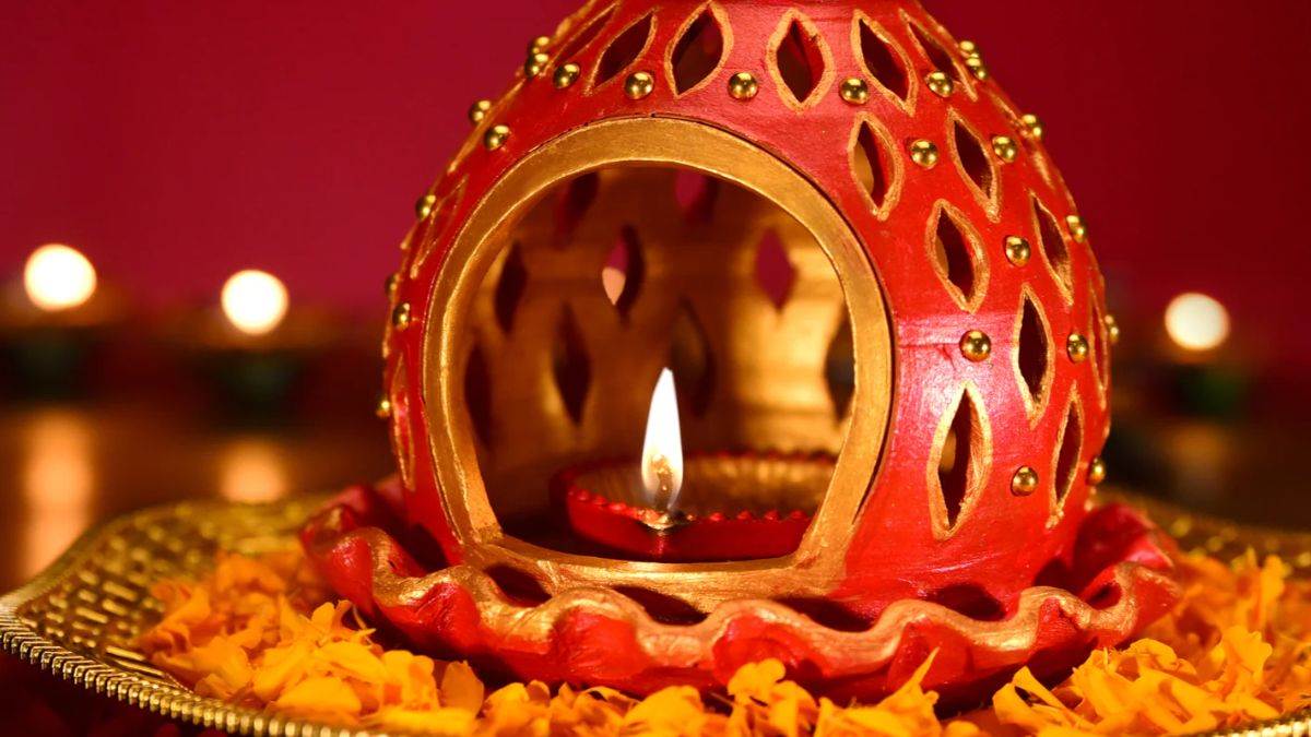 Chaitra Navratri 2023: नवरात्रि में इसलिए जलाते हैं अखंड ज्योत, जानें ...