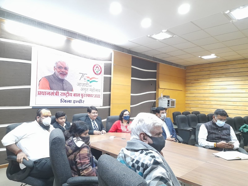 राष्ट्रीय बाल पुरस्कार : प्रधानमंत्री नरेंद्र मोदी ने इंदौर के अवि ...