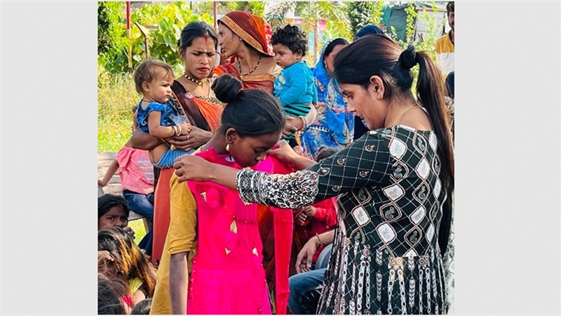 Naidunia Special: कोविड में पति को खोने के बाद से समाजसेवी में जुटी हैं ...