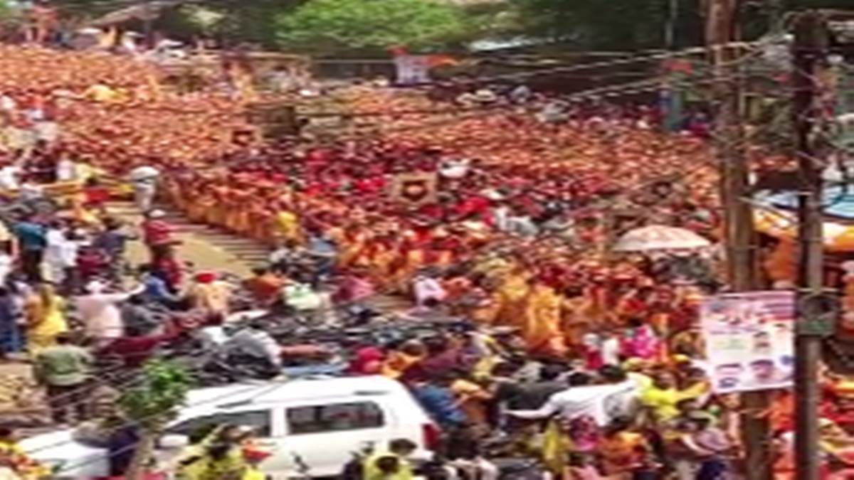 Bhagwat Katha in Panagar : पनागर में भागवत कथा की शोभायात्रा में शामिल ...