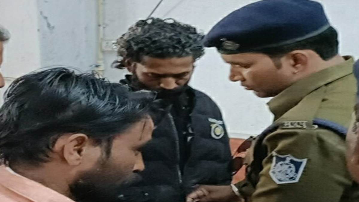 Ratlam Crime News: मासूम बच्चों और पत्नी की हत्या के आरोपित पति व दोस्त को भेजा जेल - Ratlam ...