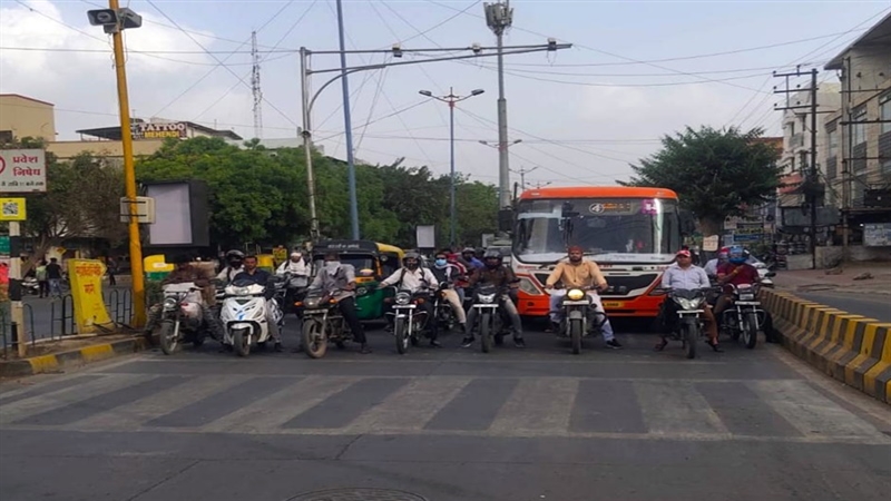 Traffic In Indore: इंदौर में यातायात नियमों के उल्लंघन पर 782 चालान ...