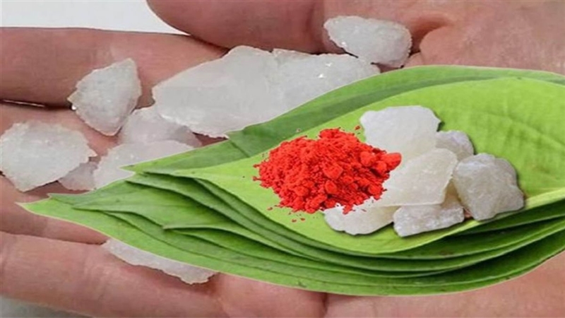 Fitkari Ke Totke: फिटकरी के ये छोटे-छोटे टोटके चमका सकते हैं किस्मत जान ...