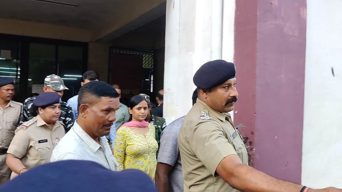 Raipur: IAS रानू साहू को 10 दिन के लिए न्यायिक हिरासत में भेजा गया जेल, 4 अगस्त को फिर से होगी ...