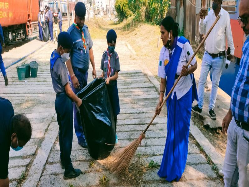 Clean India Movement: भोपाल स्टेशन चमकेगा, प्लेेटफार्मों के अलावा परिसर ...