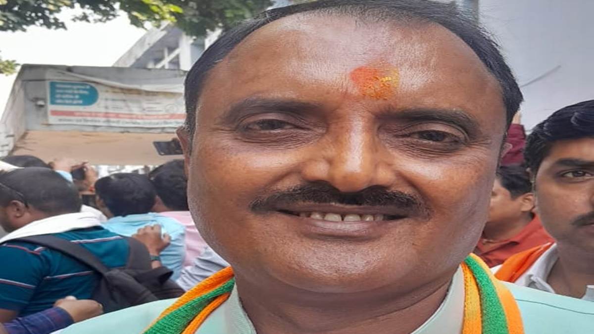 MP Cabinet Expansion: राकेश शुक्ला ग्रेजुएट हैं, वह तीसरी बार के विधायक हैं