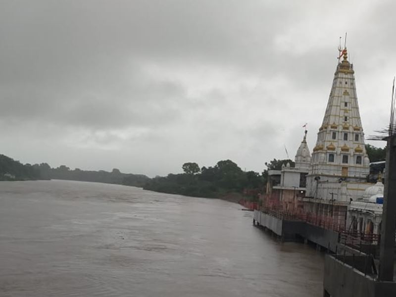 Mandsaur Shivna River: मंदसौर में शिवना नदी उफान पर, पशुपतिनाथ मंदिर के ...