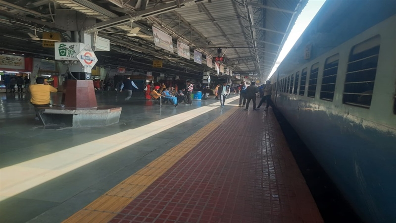 उत्कल एक्सप्रेस में पानी नहीं बिलासपुर में मिली राहत - No water in ...