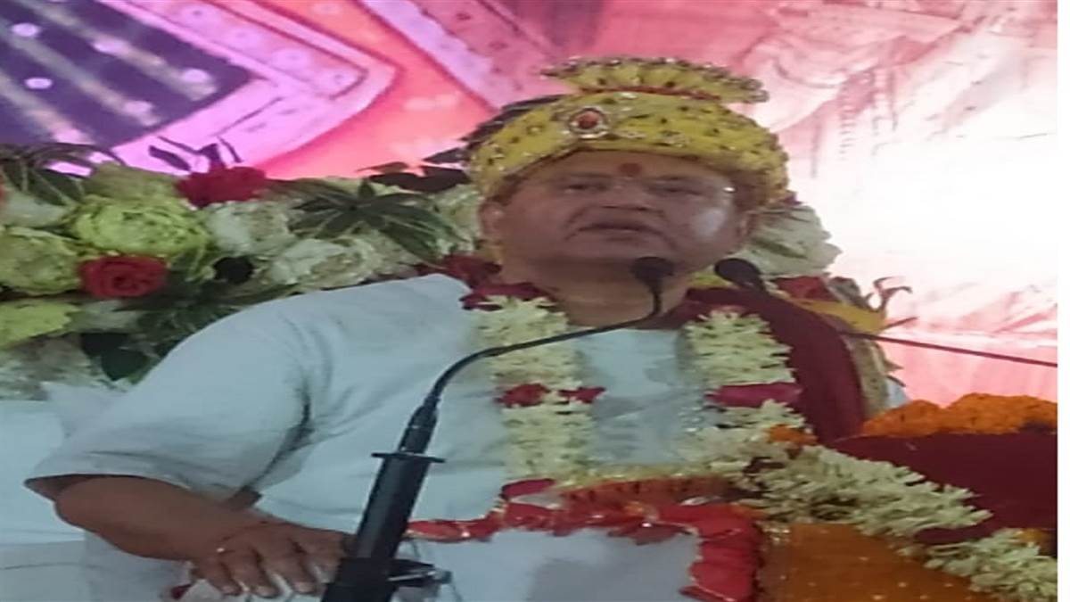 Raigarh News: प्रत्येक घर व परिवार में पहुंच चुकी है मोबाइल-टीवी रुपी ...