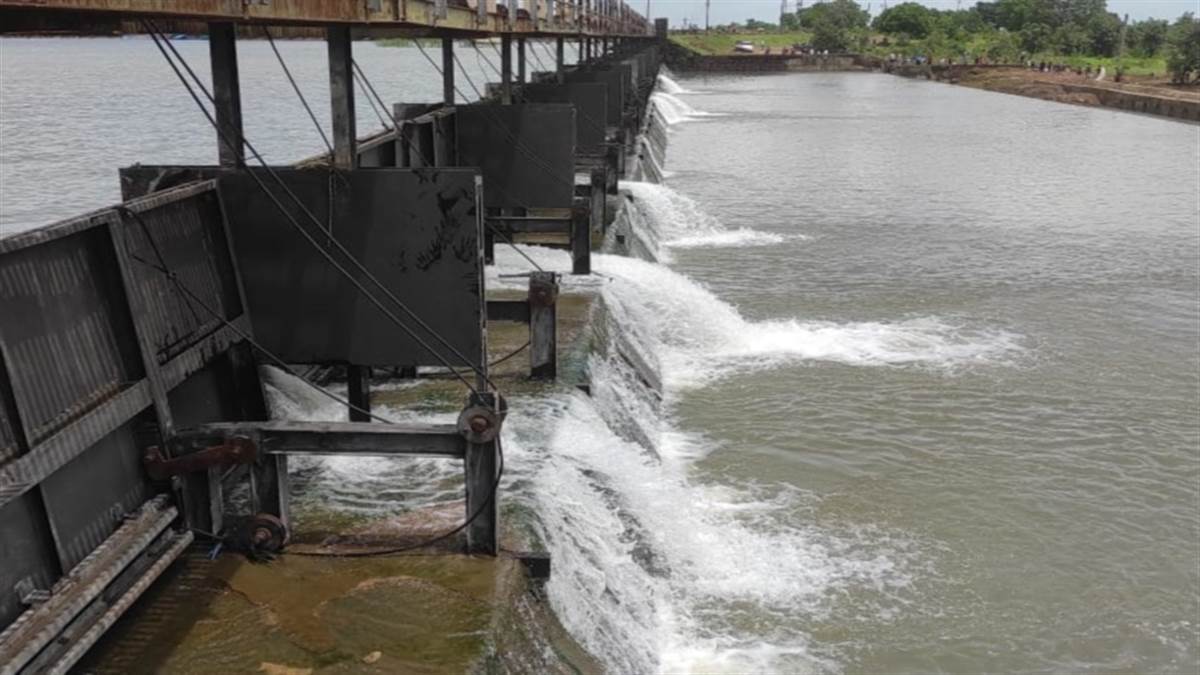 Bhopal News: मंडीदीप के दाहोद डैम के बंद द्वारों से रिस रहा पानी