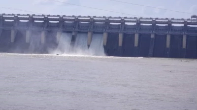बाणसागर बांध में पानी के दबाब के चलते खोले तीन गेट, शहडोल समेत एमपी ...