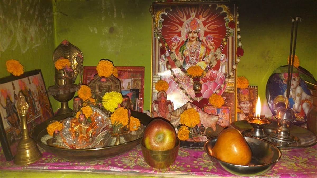 Aghan Guruwar 2023 Date: अगहन महीने में हर गुरुवार को करें महालक्ष्मी ...