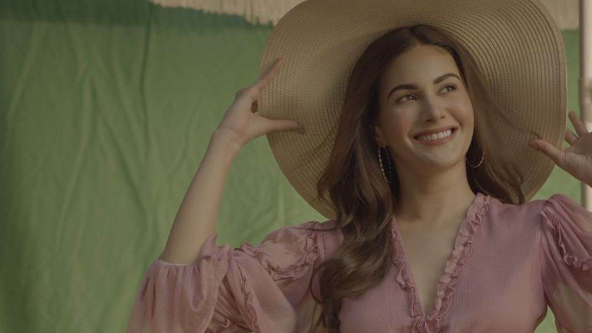 Influencer Life: इनफ्लूंसर लाइफ में अमायरा दस्तूर बनी "करीना"