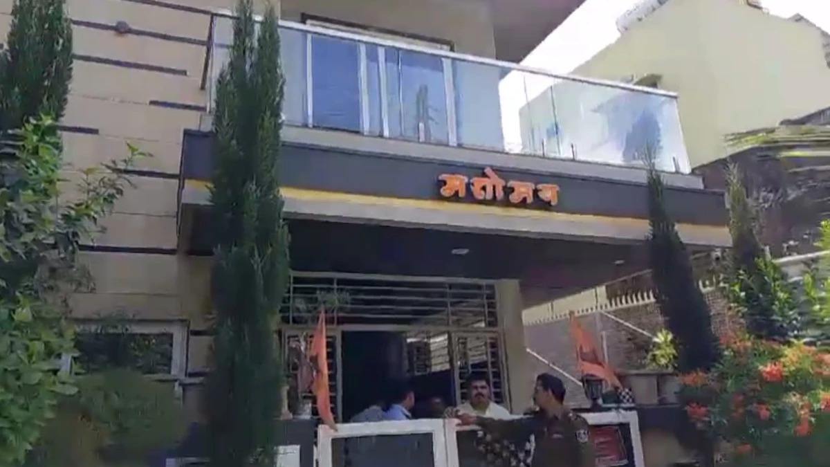 इंदौर में नगर निगम के निलंबित राजस्व अधिकारी के ठिकानों पर ईओडब्ल्यू का छापा - EOW Raids ...