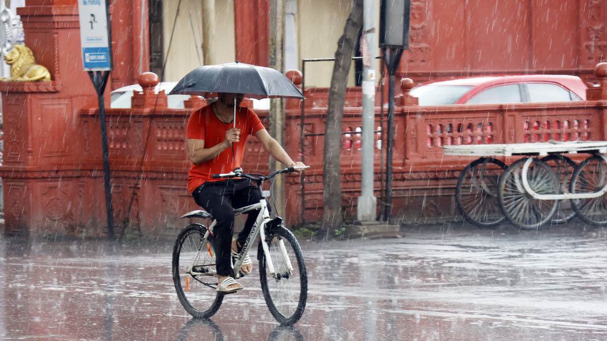 Indore Weather Forecast: इंदौर में अगले 7 दिन हल्की से मध्यम बारिश होने ...