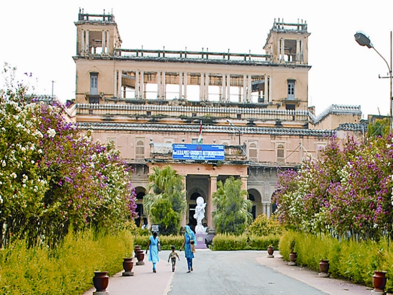 ग्वालियर के वीआरजी कालेज में 5 कराेड़ की लागत से तैयार हुआ इनडाेर ...