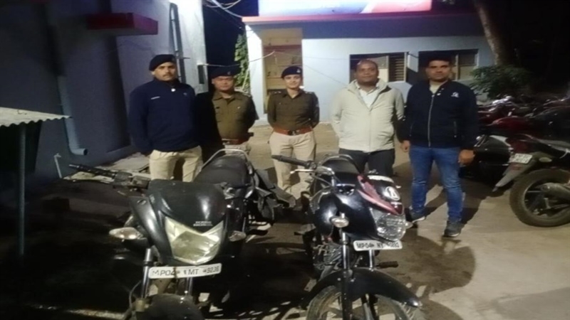 Bhopal Crime News: 56 आपराधिक वारदात करने वाला जावेद चिकना गिरफ्तार दो ...