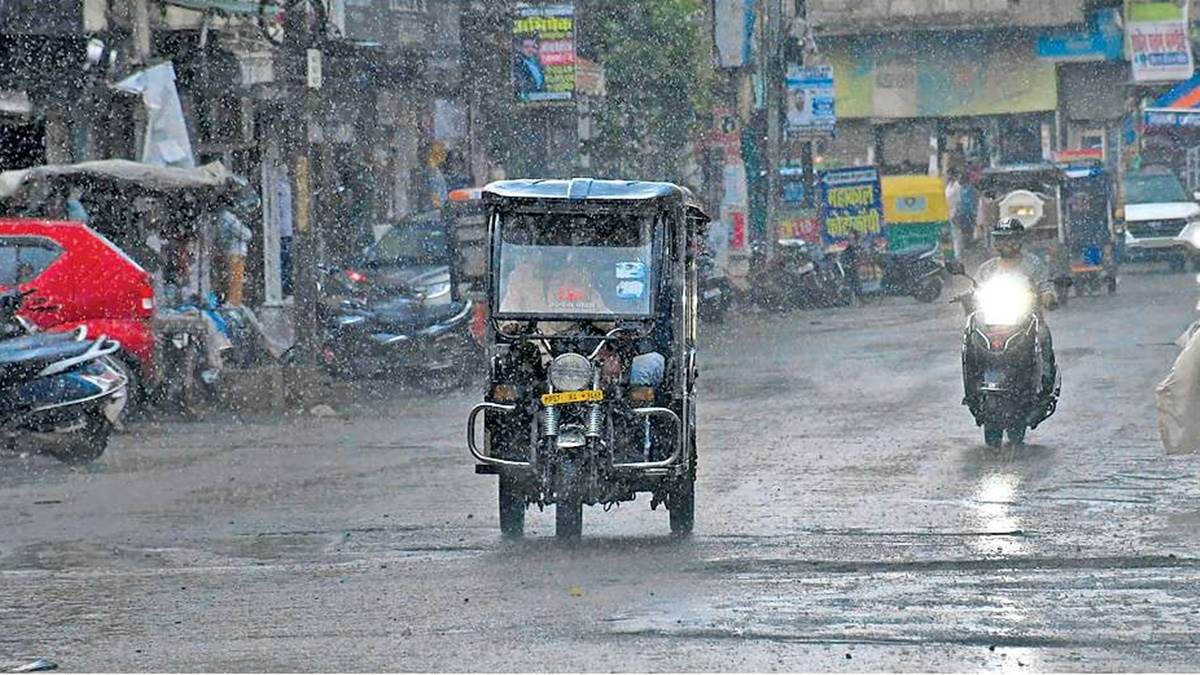 Gwalior Weather Update: अंचल के ऊपर बना चक्रवातीय घेरा, नमी के कारण छाए ...
