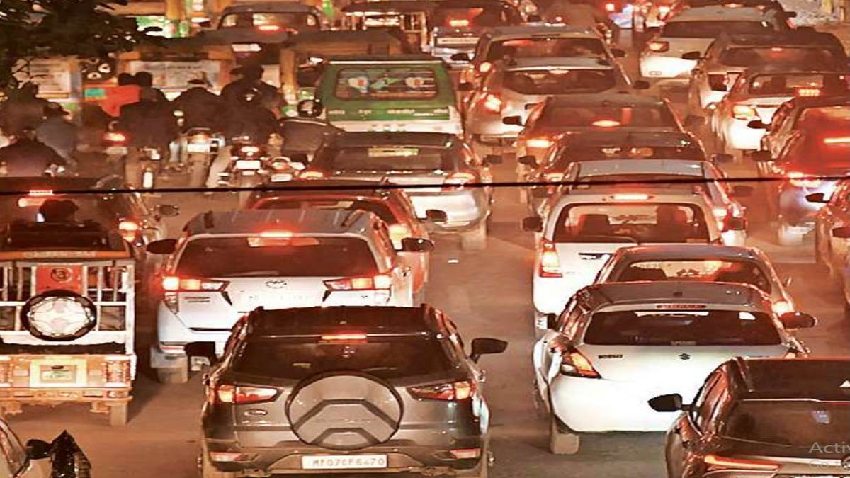 Gwalior Traffic News: ट्रैफिक लोड़ बढ़ा, शाम को ट्रैफिक सिग्नल भी बंद ...